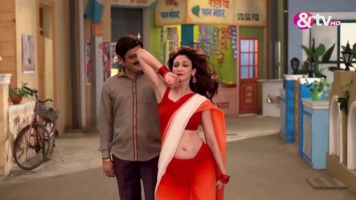 Saumya Tandon Navel