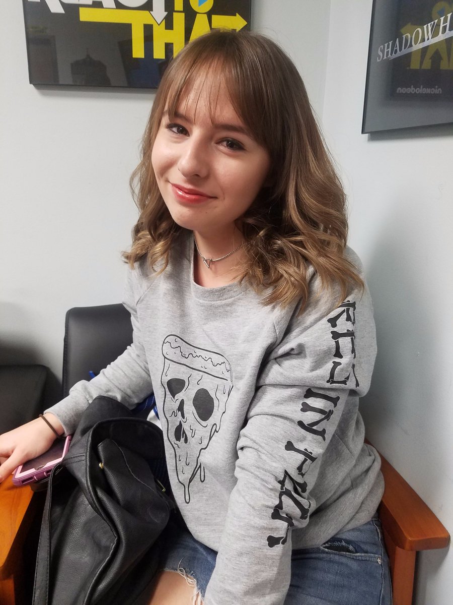 Mikaela from teens react is here! she will be doing a q&a in 30 mins ...