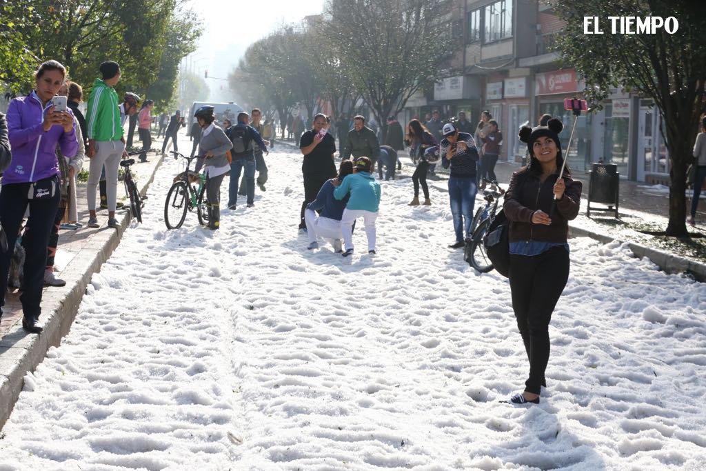 ¡Bogotá no tiene nieve, pero tiene granizada! Así disfruta la gente de ...