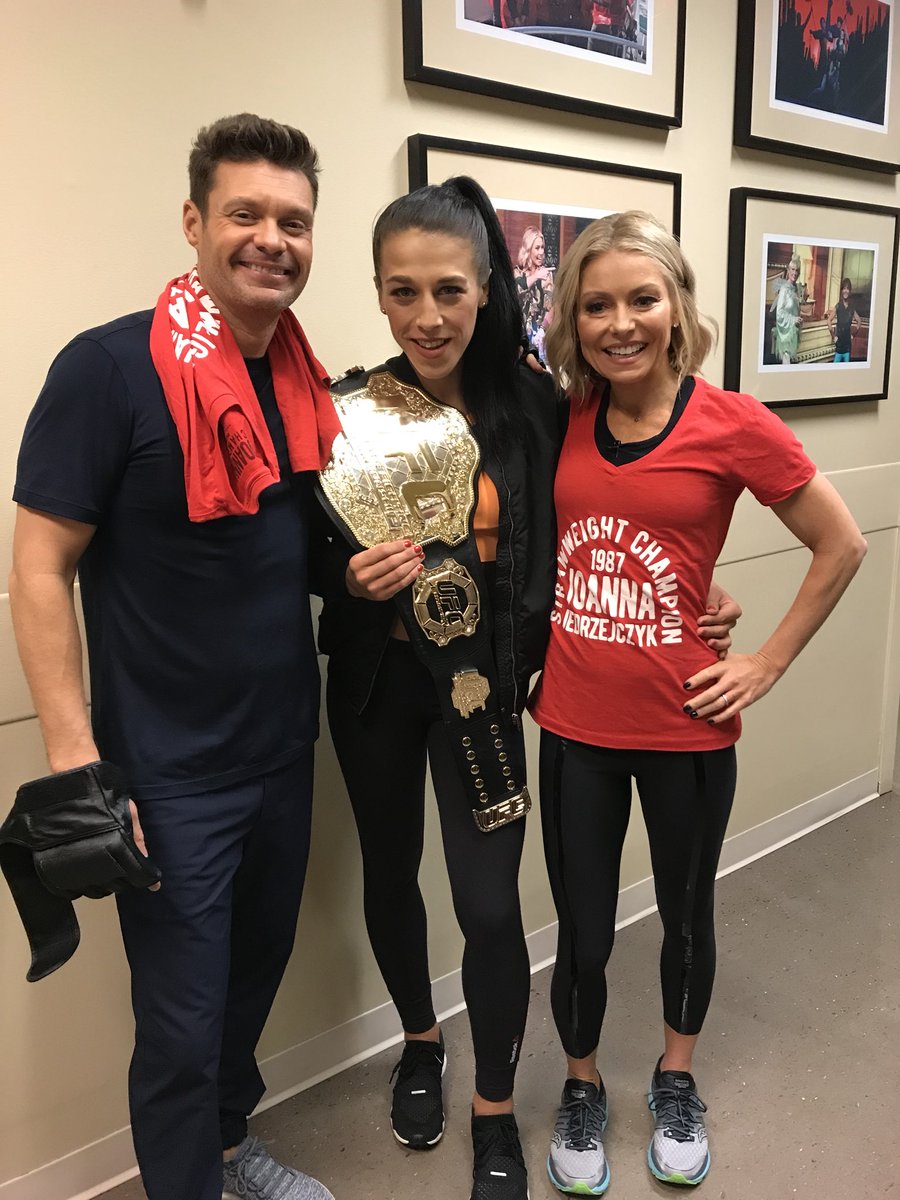 DC on the Kelly and Ryan show : r/MMA