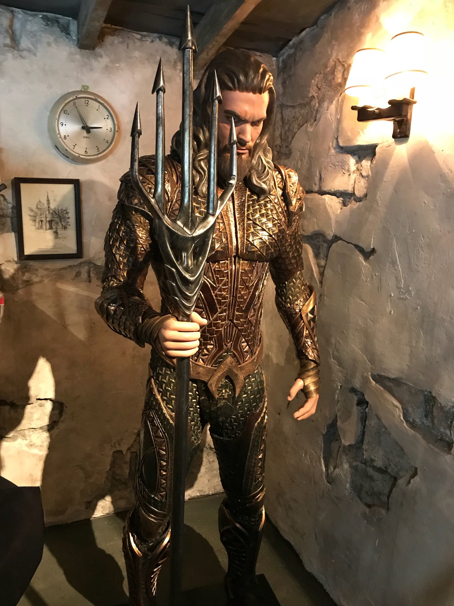 Rob Keyes on Twitter: "Aquaman’s pub from #JusticeLeague…