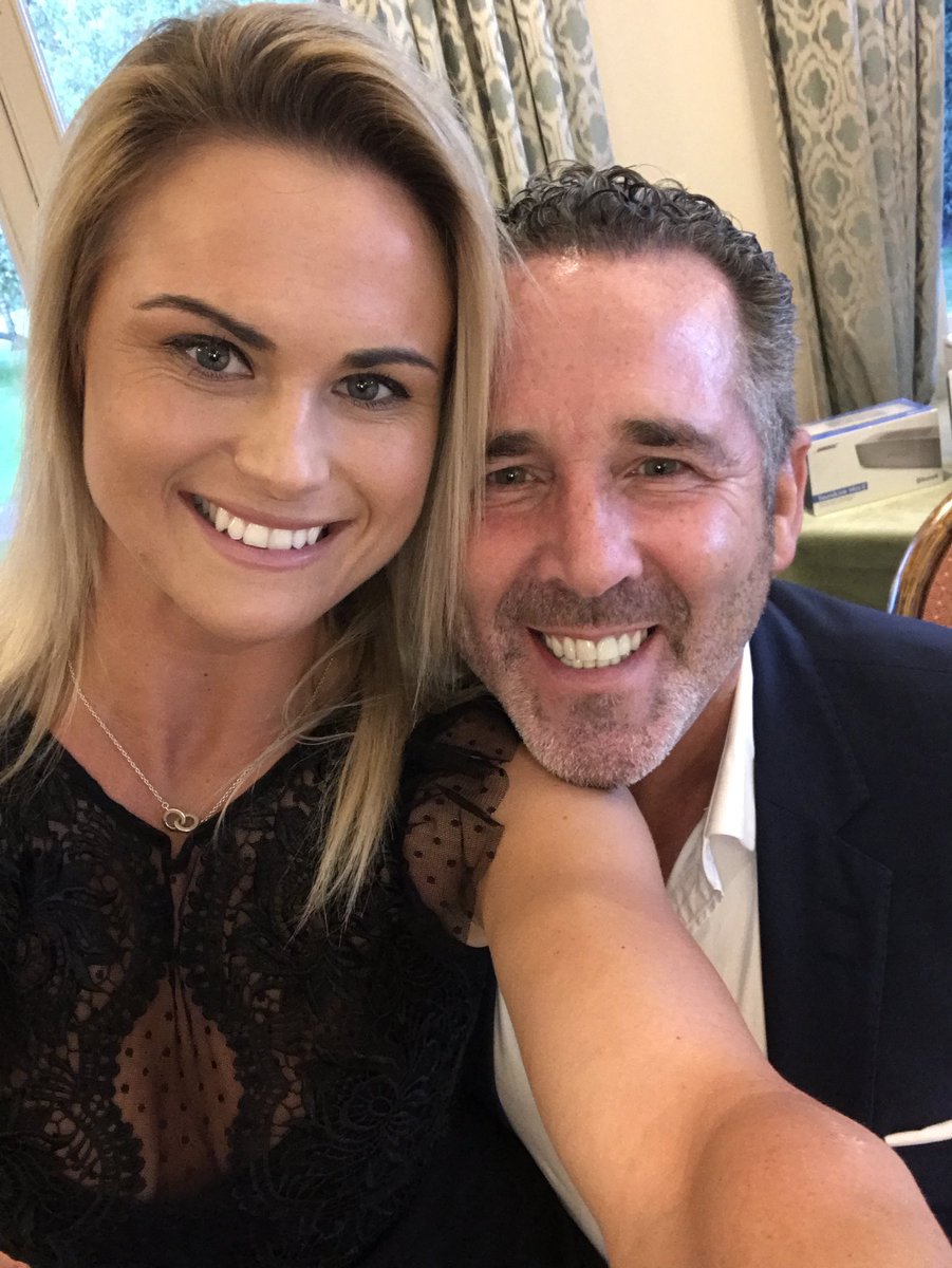 Carly Booth's Instagram, Twitter & Facebook on IDCrawl