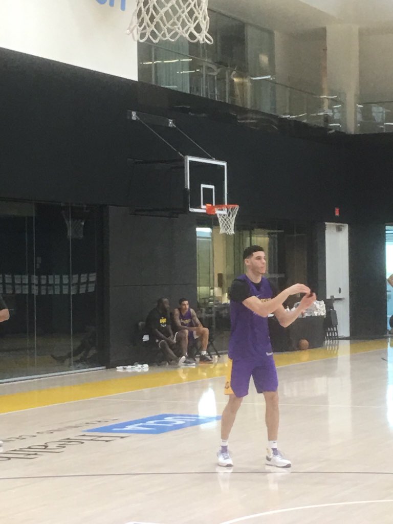 Lonzo Ball Haircut : r/nba