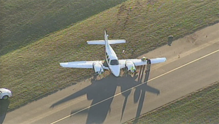 Plane loses engine, runs off runway in Statesville» | WBTV News | Scoopnest