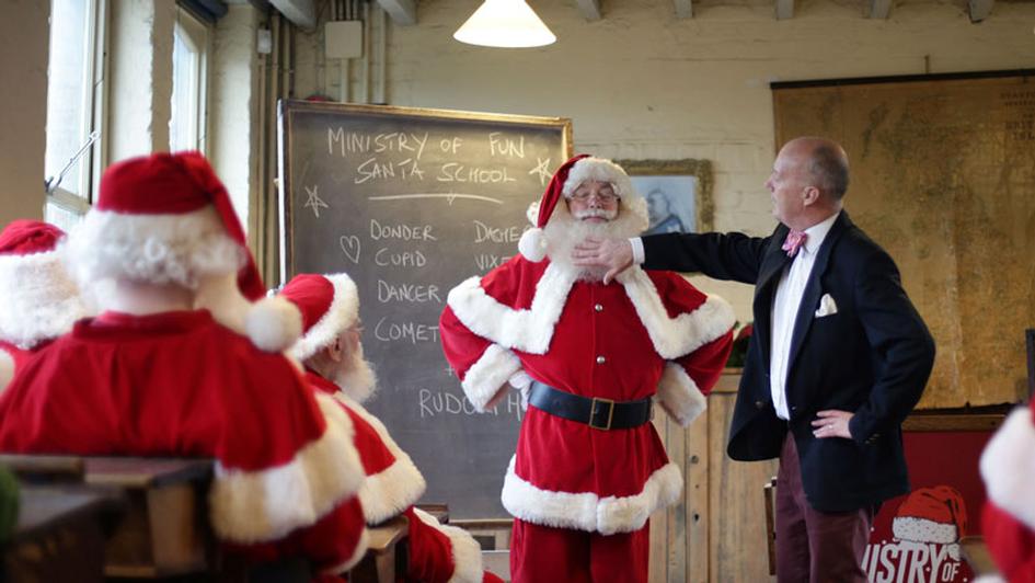 Britain Santa Claus : PHOTOS Britain Santa Claus school | Scoopnest