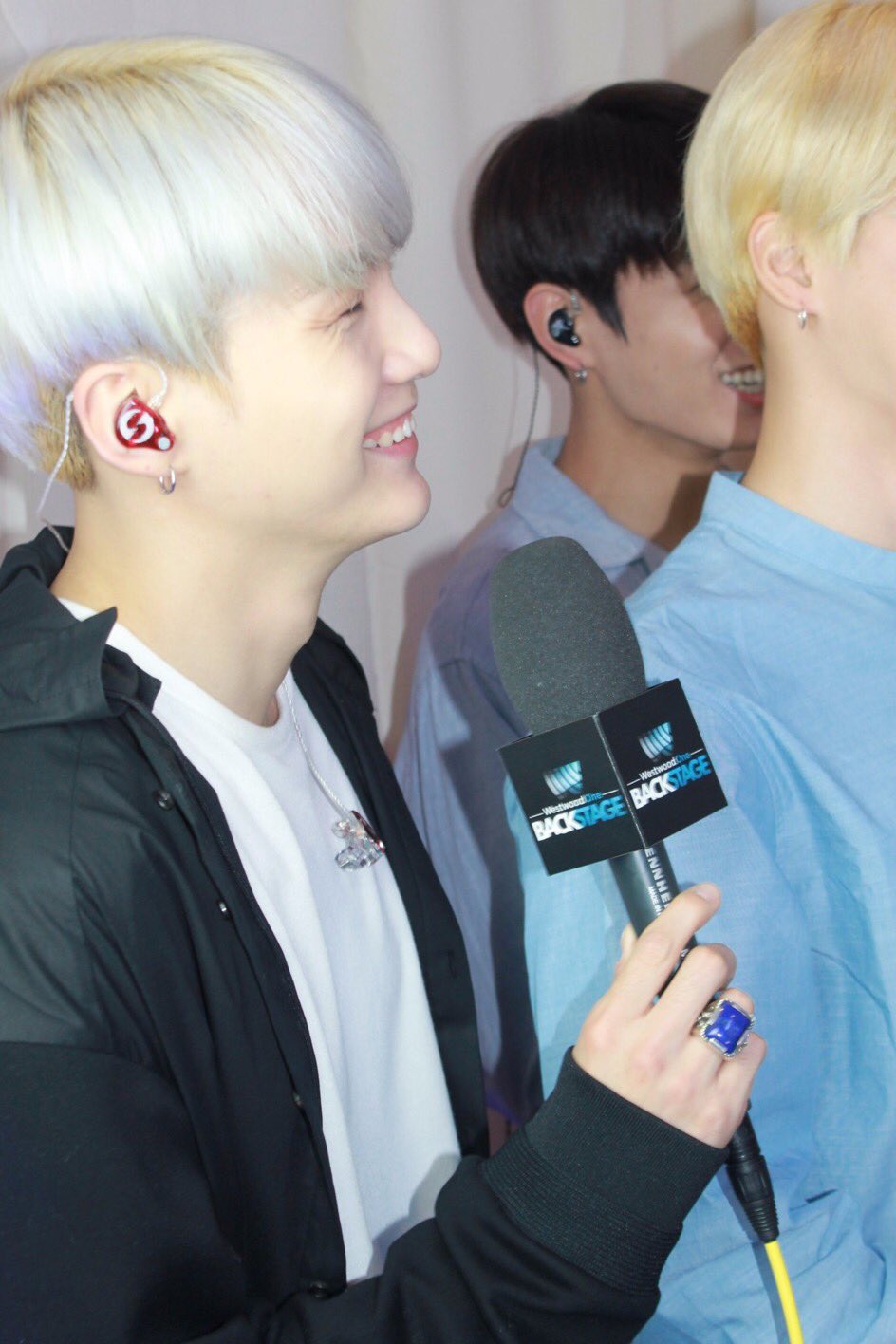 CANDYCLOVER (slow) on Twitter: ".@BTS_twt #WWOBackstage @WestwoodOne @92profm…