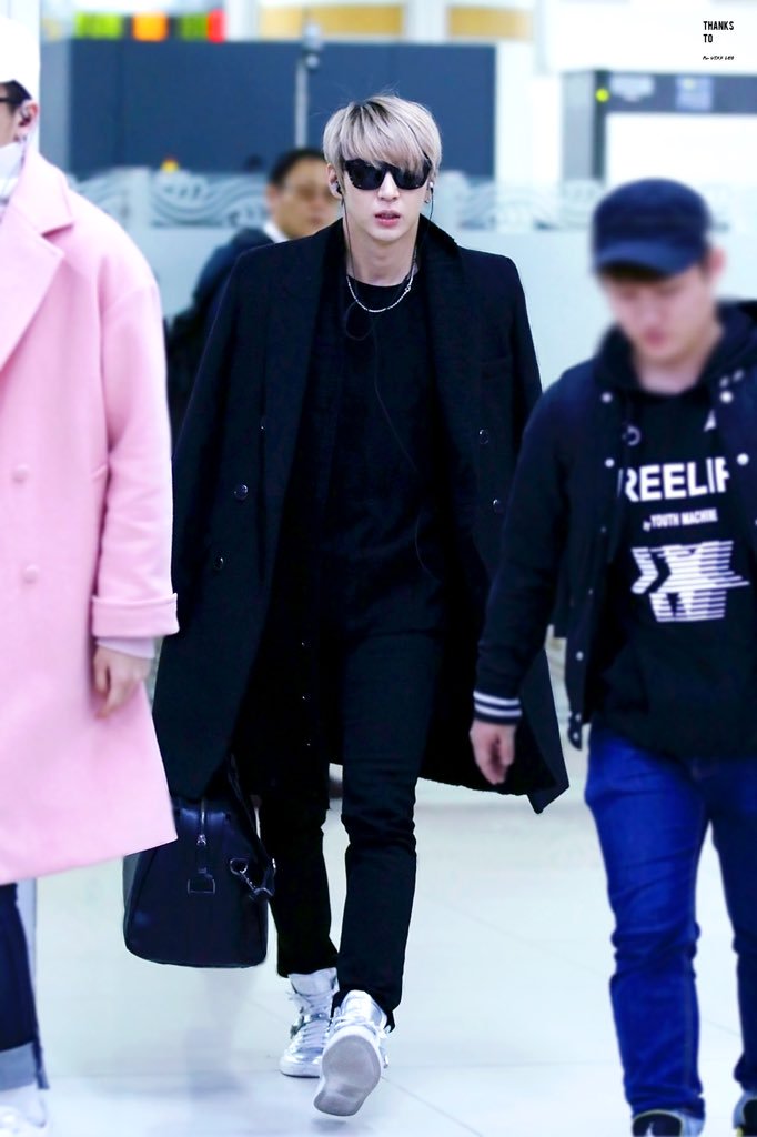 lσuíѕє on Twitter: "160202 ~ cause HELLOOOO gorgeous #VIXX #LEO #빅스 #레오 https://t.co/LwUglaD6QW ...