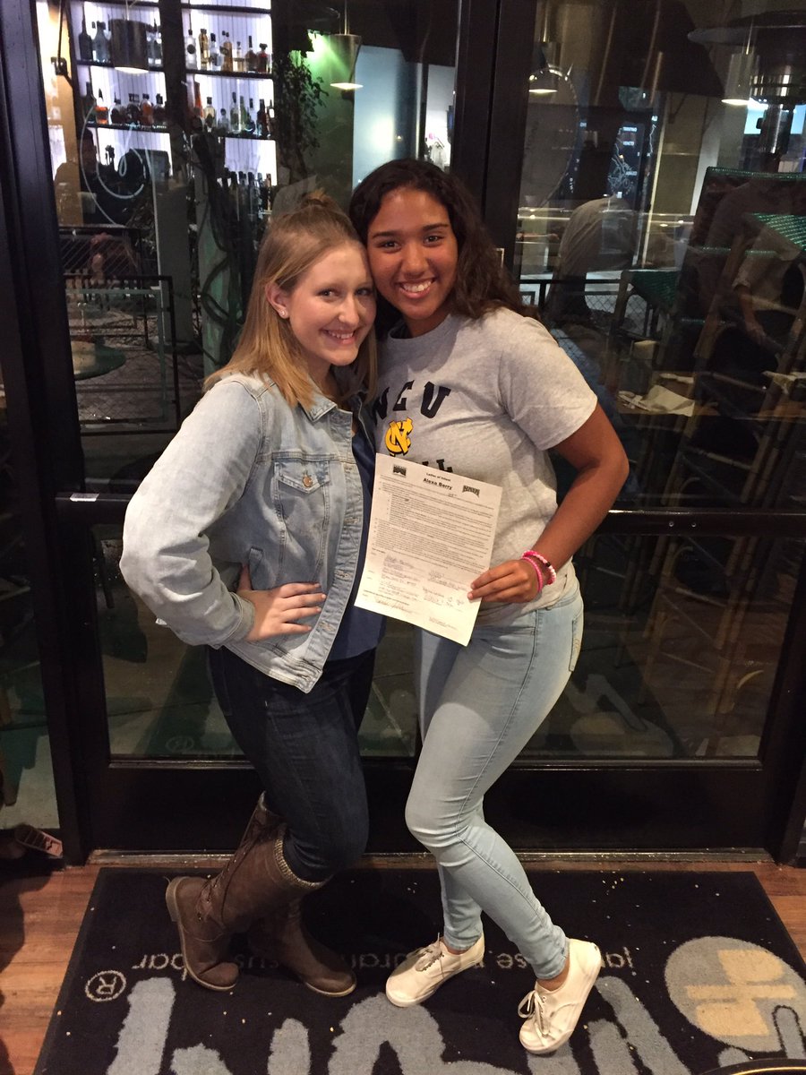 Alexa Berry (@AlexaBerry34) | Twitter