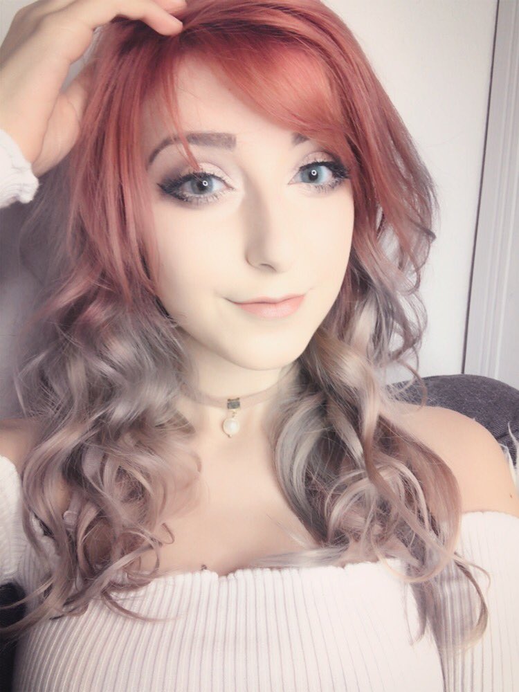 Anni The Duck (@AnniTheDuck) さんのコスプレ作品まとめ (24 件) - Twoucan