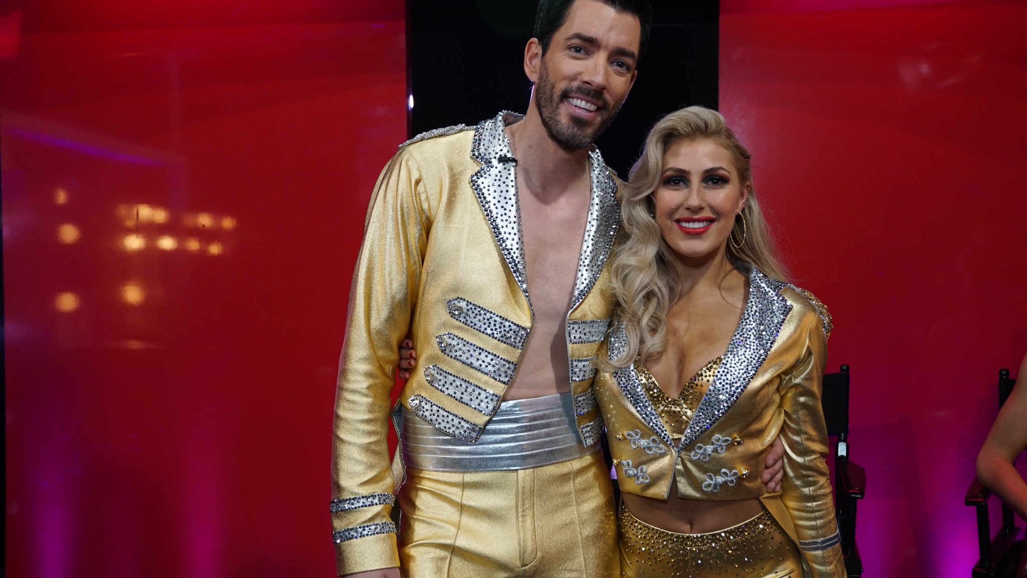 Dancing with the Stars #DWTS on Twitter: ".@MrDrewScott and @EmmaSlaterDance take on an iconic ...
