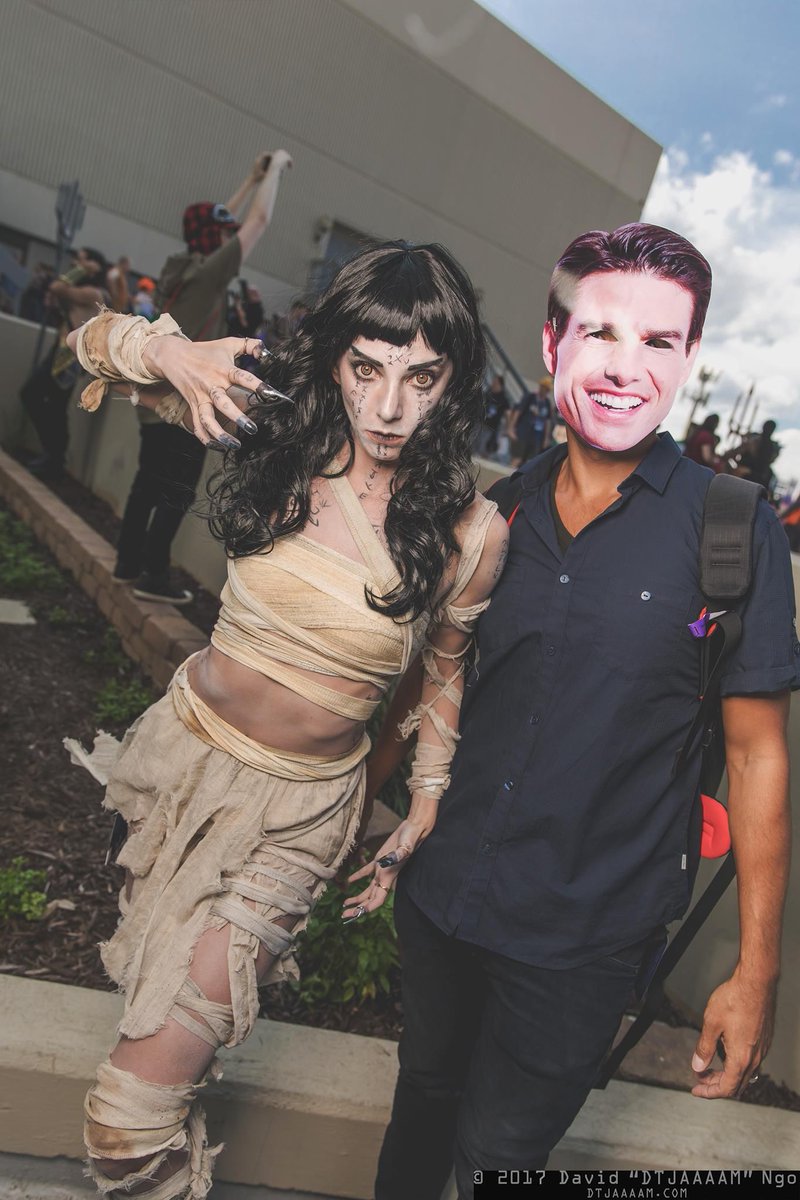 A Cosplayer In Character As Princess Ahmanet From The Mummy Fotografía ...