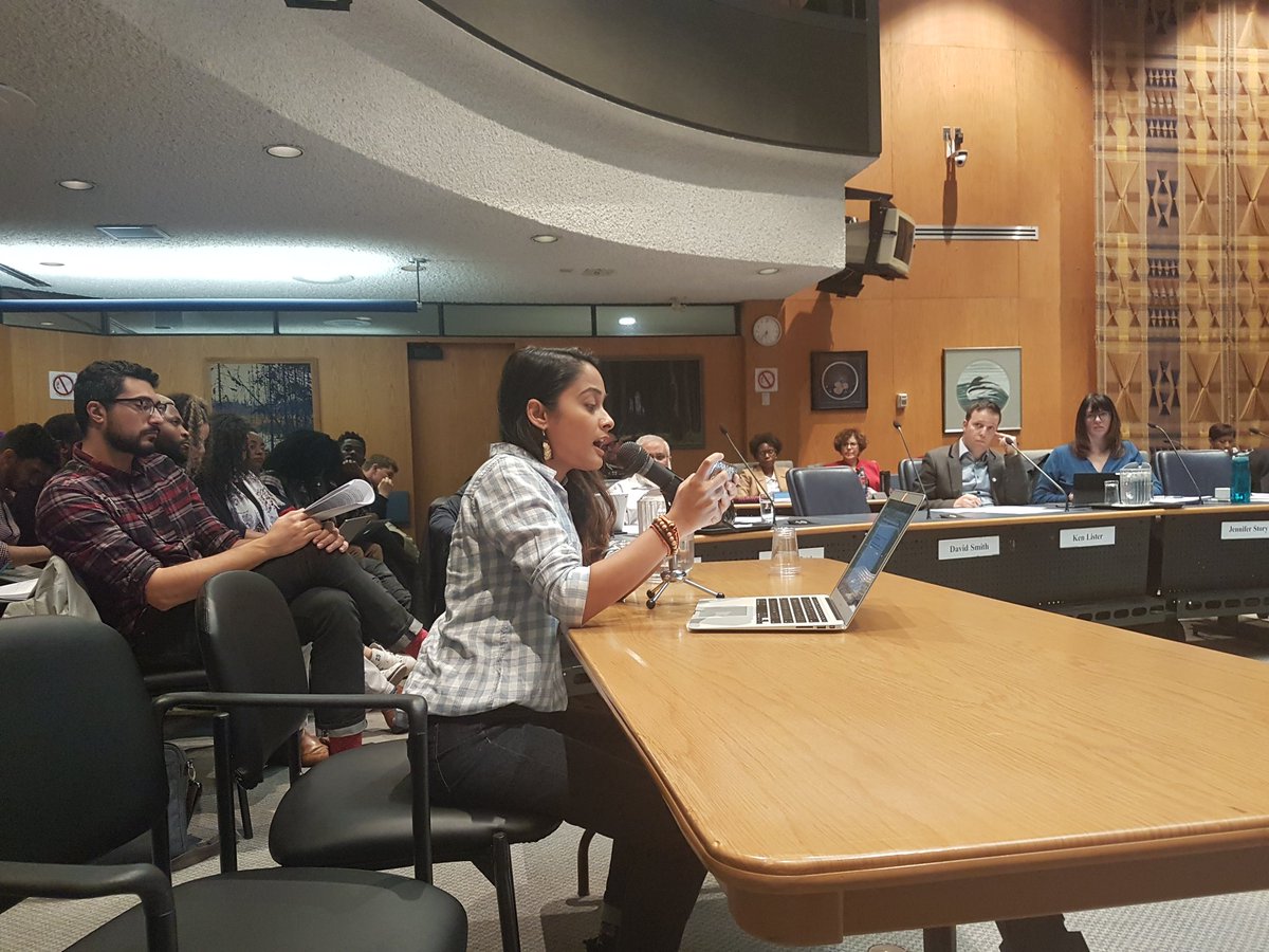 Thread by @DesmondCole: "I'm at a @tdsb committee meeting where the ...