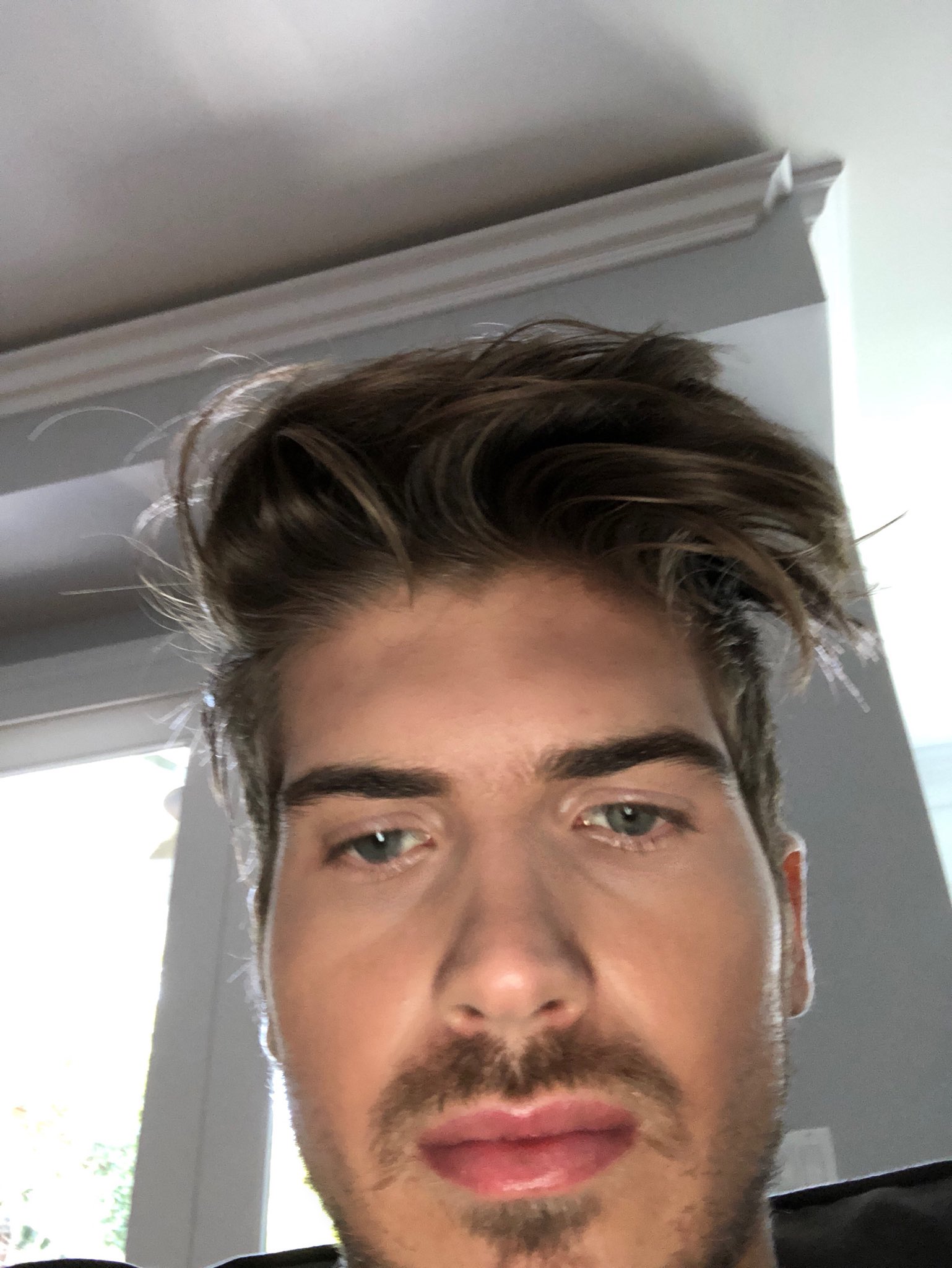 Joey Graceffa Muskler