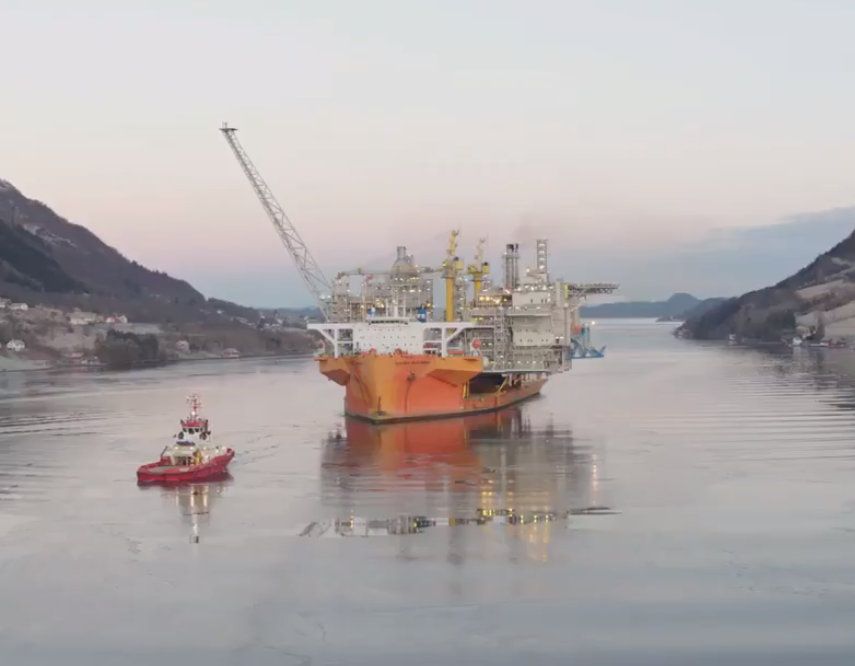 WATCH: Statoil’s Aasta Hansteen topside finally in Norway offshore ...