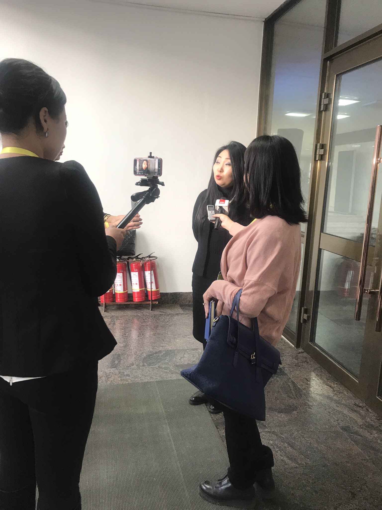 Зариг мн Өнөрцэцэг On Twitter Манай Маяа эгчийг МАН их хуралруугаа оруулахгүй байнашдэээ