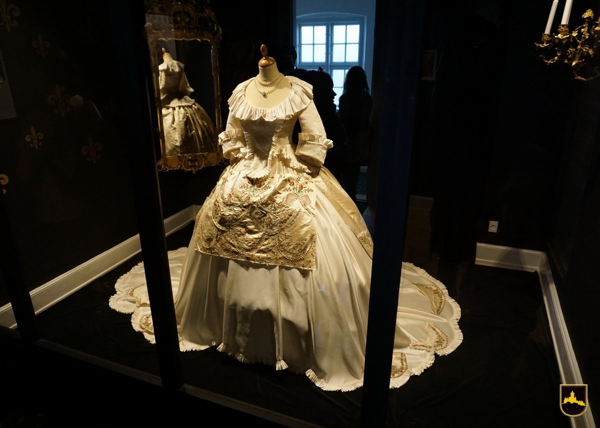 Marie Antoinette Dress Museum