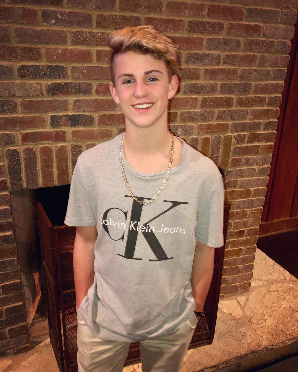 List 104+ Pictures Pictures Of Mattyb And His Family Excellent
