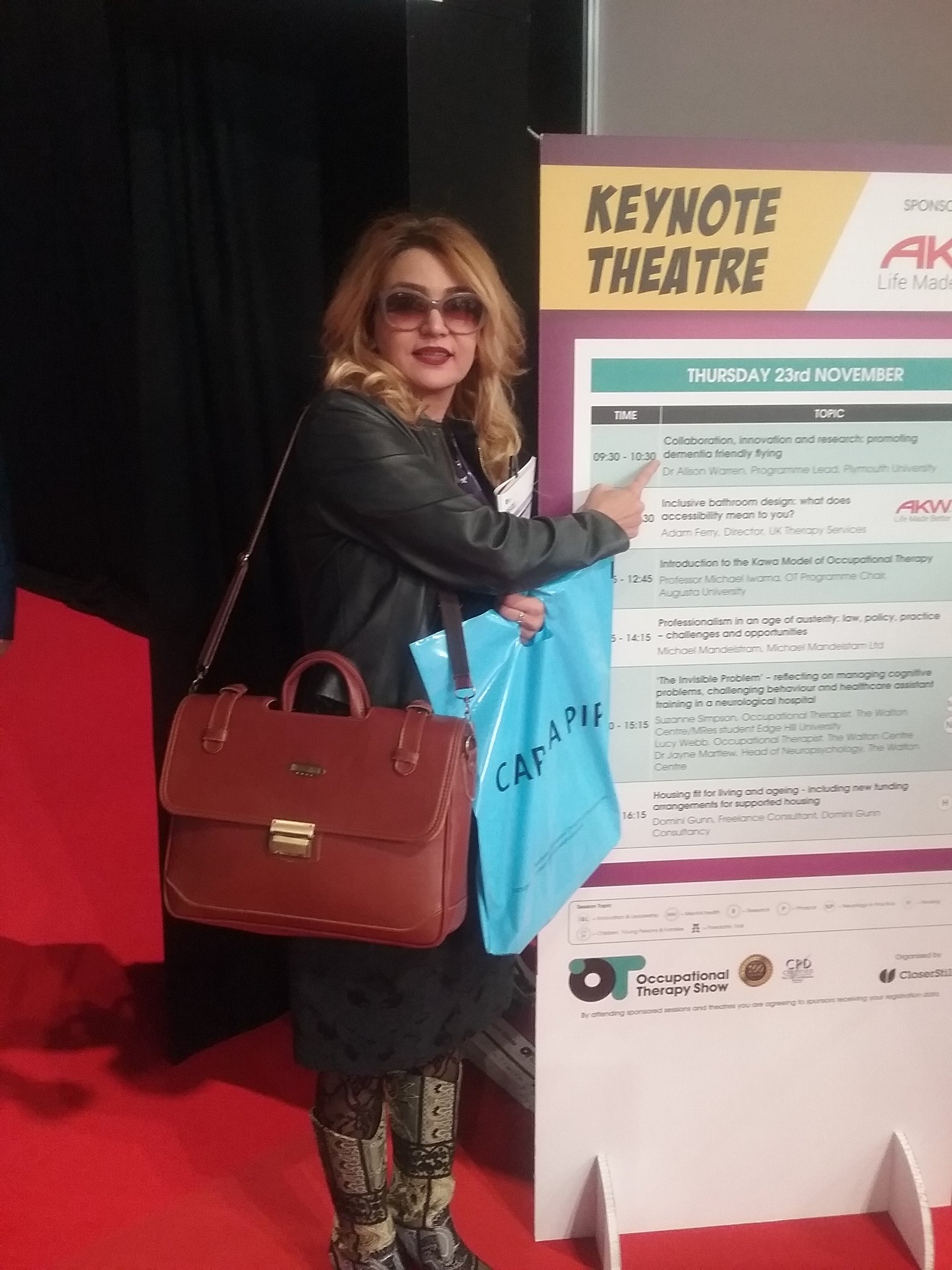 Dr Farzaneh Yazdani on Twitter: "The amazing feature of conferences, I bumped into 1 of my ...