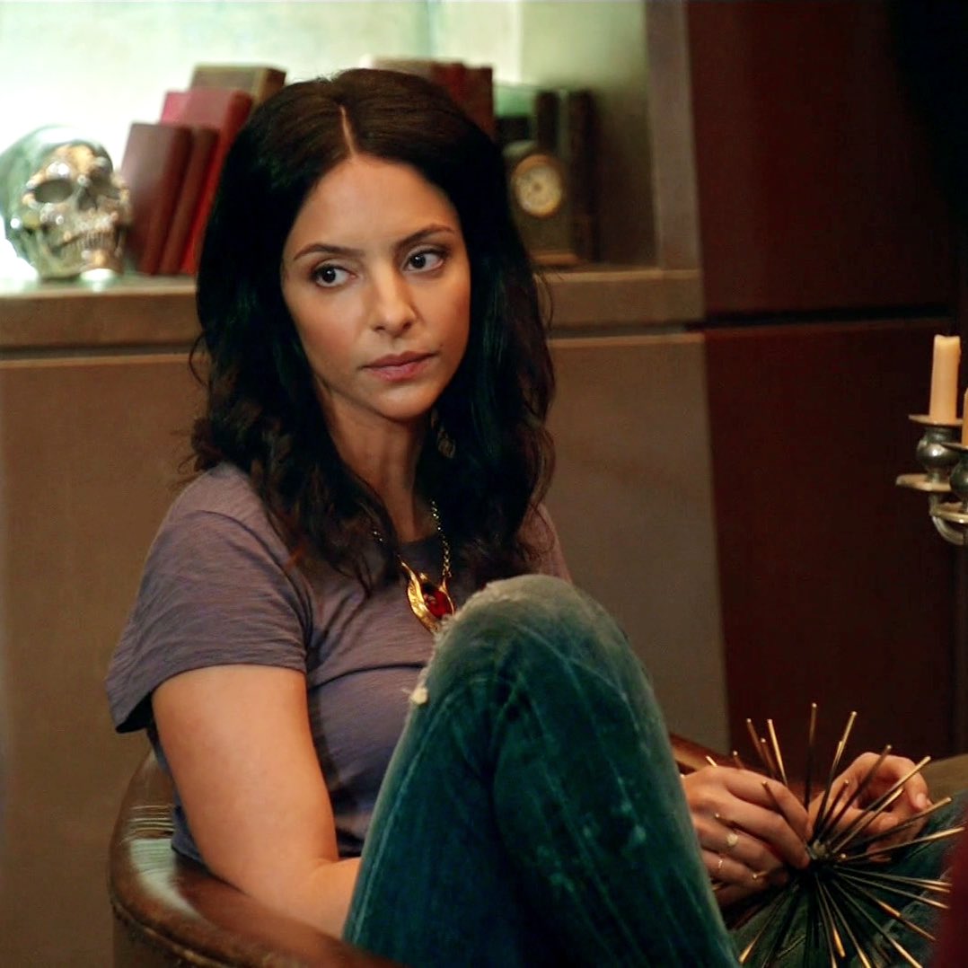 Zari Tomaz Tala Ashe Photos: Must-see Pictures Of ‘legends Of Tomorrow ...