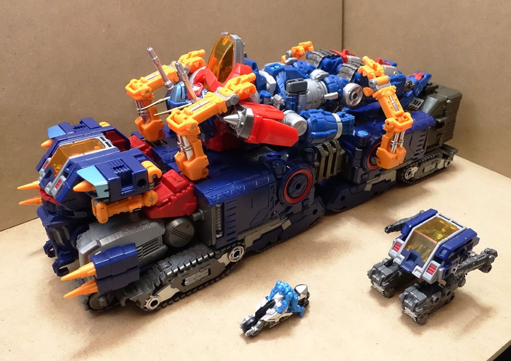 Takara-Tomy Diaclone Reboot | Page 205 | TFW2005 - The 2005 Boards