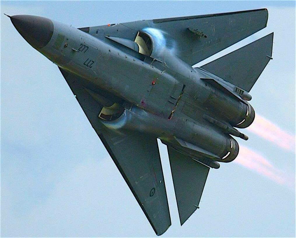 Ron Eisele on Twitter: "RAAF F-111C. https://t.co/POcs7HK2JG"