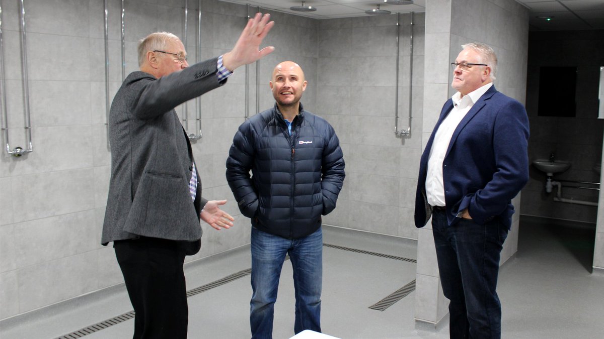 We were delighted to welcome former Magpies Paul Devlin and Steve ...