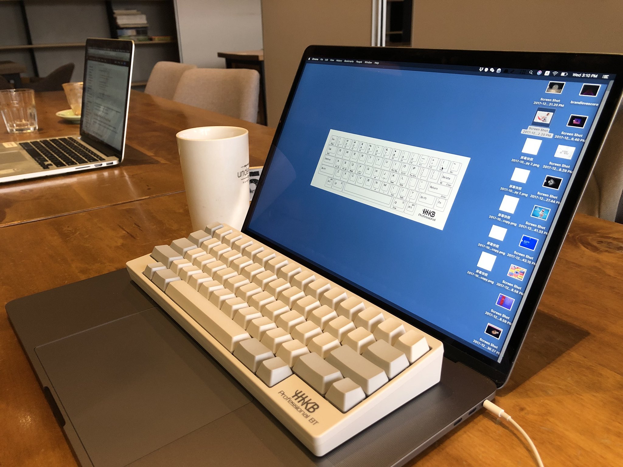 61 on Twitter: "如果无刻 HHKB 用着心累，你需要这个壁纸… https://t.co/2kItd21eKU" / Twitter