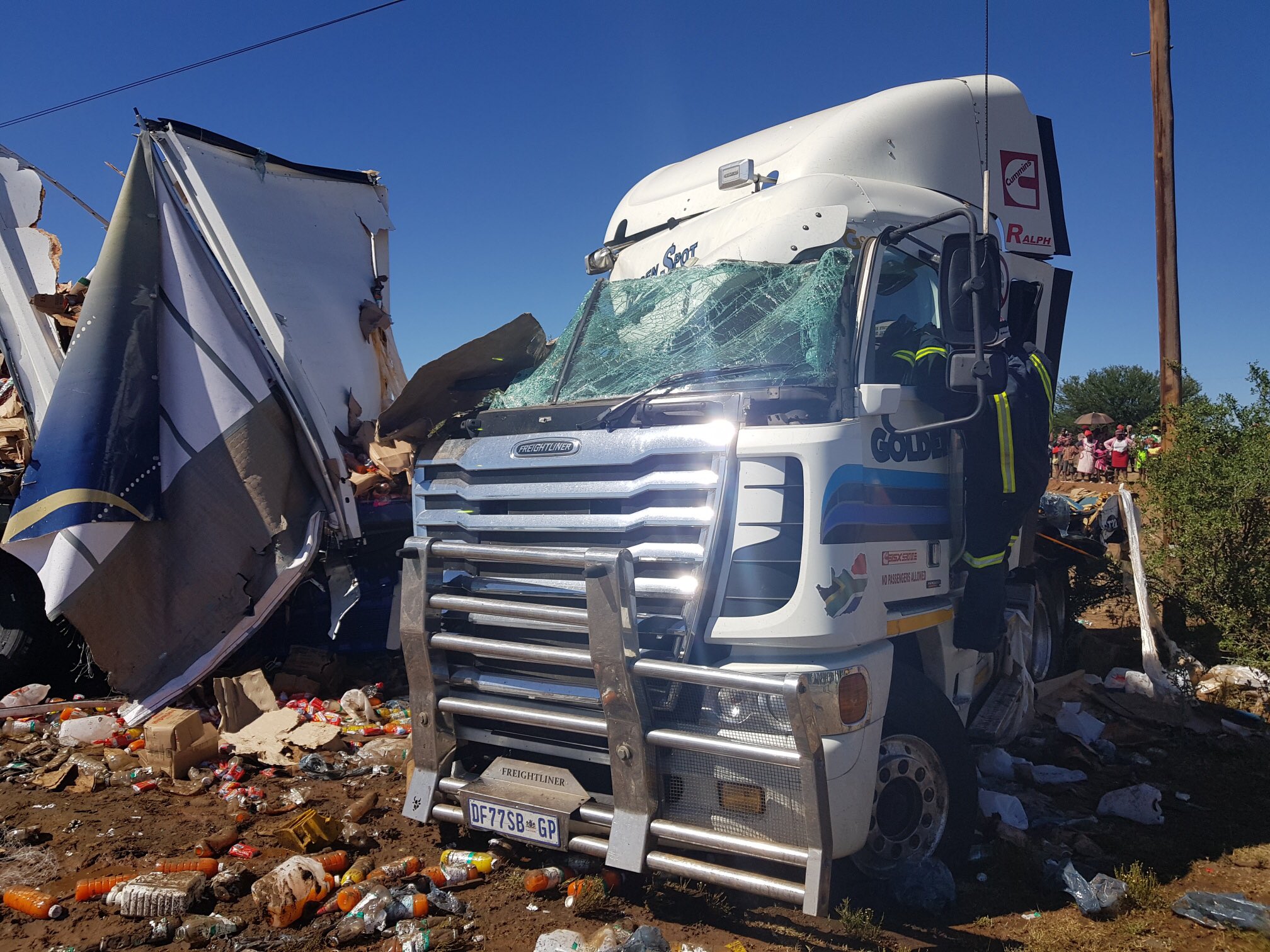 Arrive Alive On Twitter 2 Trucks Colided Head On Both Drivers Passed