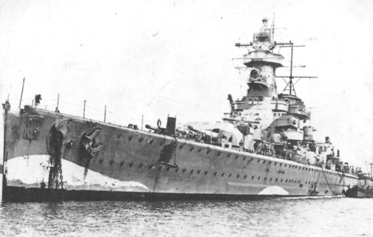 Badly damaged German warship Admiral Graf Spee has taken shelter in the ...