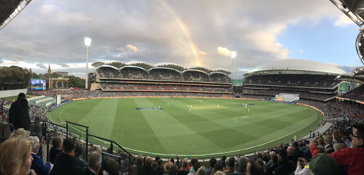 Adelaide Oval, Australia, Day 2 of the 2nd Ashes Test Cricket match ...