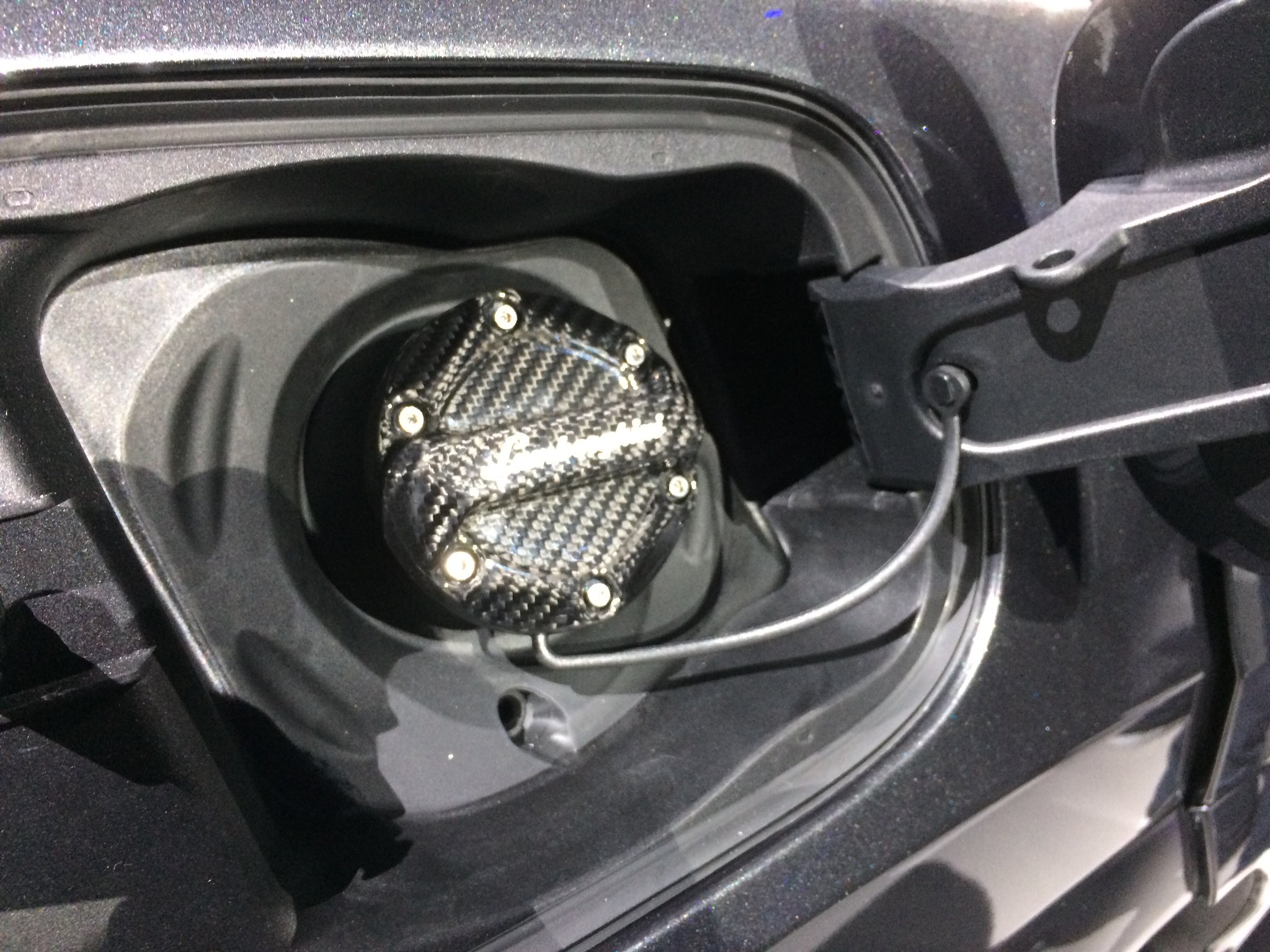 Lamborghini Gas Tank 2010 14 LAMBORGHINI GALLARDO RIGHT GAS FUEL TANK