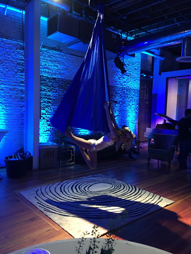 Tarin Ziyaee on Twitter: "You know AI is in a bubble, when you see this at an AI party.…