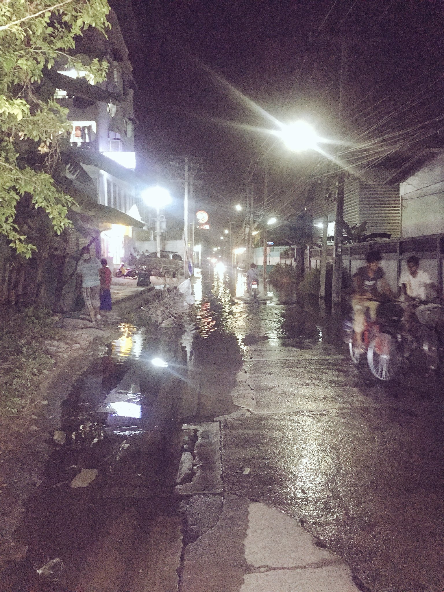 JS100 on Twitter: "RT @marutosanwa: รบกวนหน่วยงานที่เกี่ยวข้องเข้ามาช่วยดูแลปัญหาหน่อยครับ เป็น ...