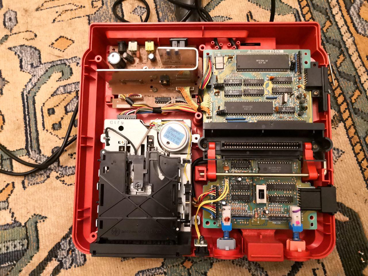Sharp twin famicom crashing