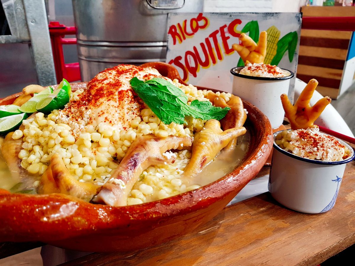 Esquites Con Patitas De Pollo