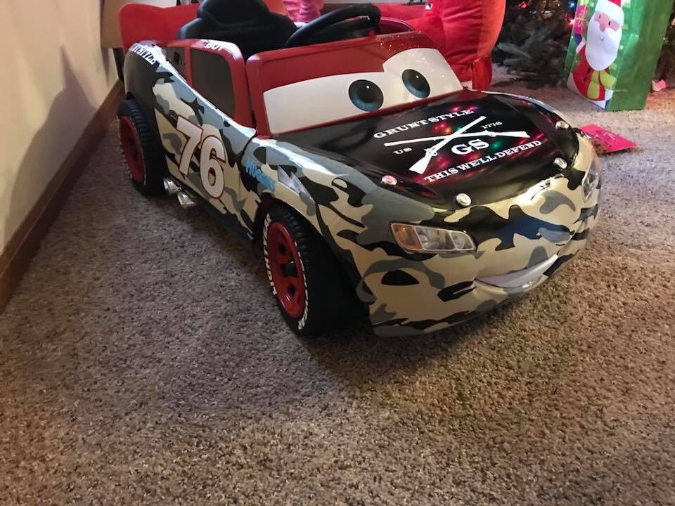 Ladies & Gentlemen, the coolest fucking Lighting McQueen Power Wheel ...
