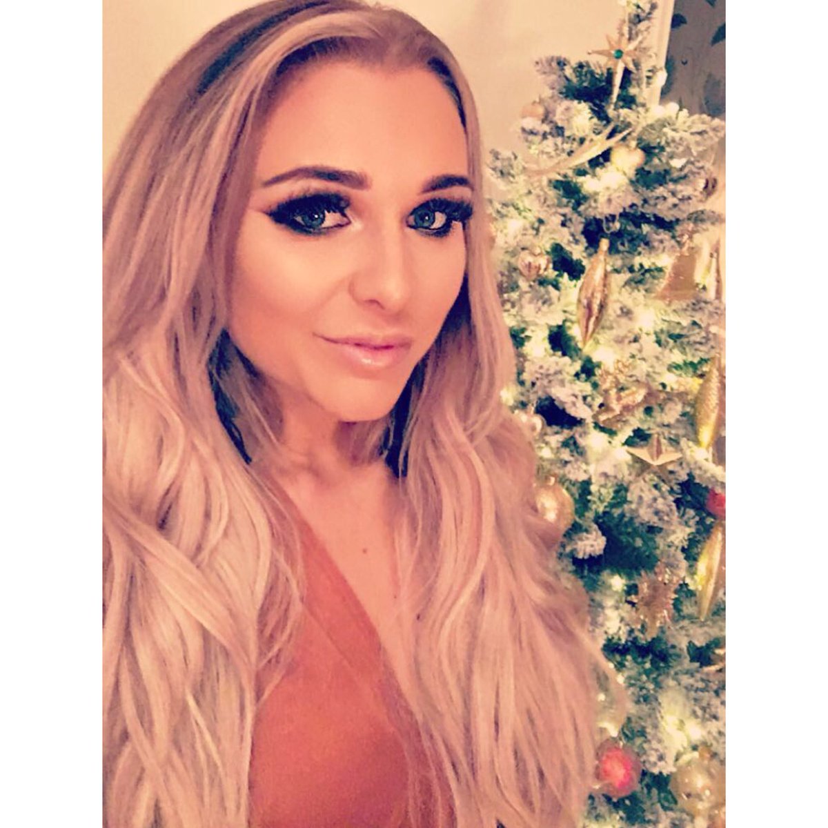 Stephanie Harrison's Instagram, Twitter & Facebook on IDCrawl