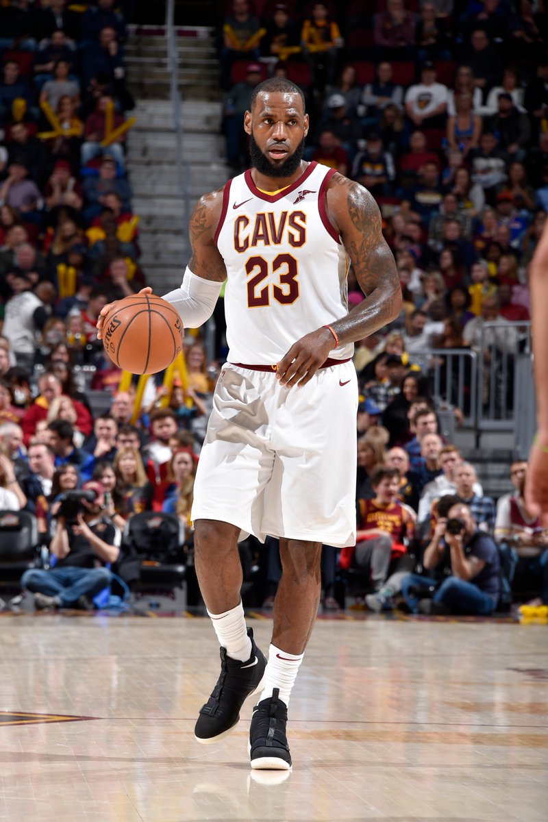 LeBron連續兩場砍下大三元，109:100擊退爵士取得四連勝 | 籃球部落 | 籃球地帶 - FanPiece