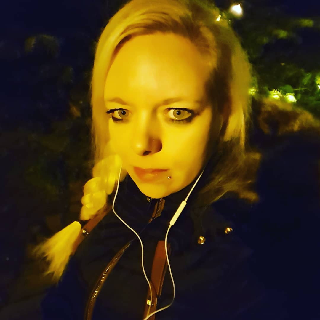 Jennifer Loos's Instagram, Twitter & Facebook on IDCrawl