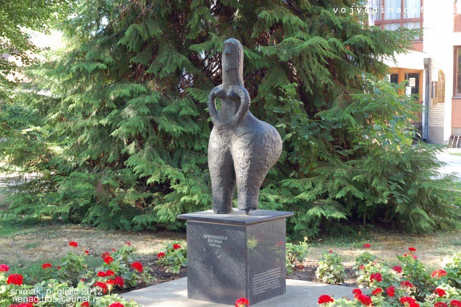 Examples Of Steatopygia