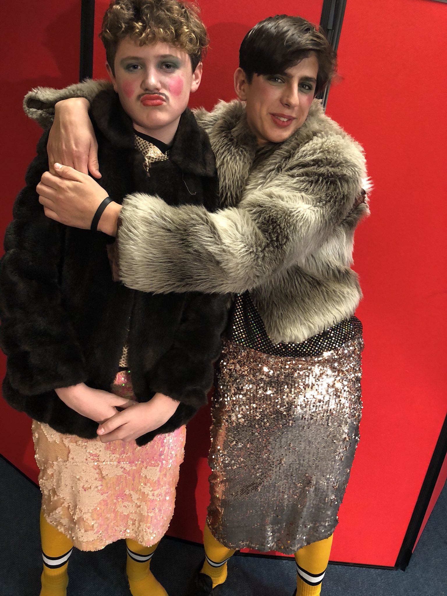 2 Ugly Sisters