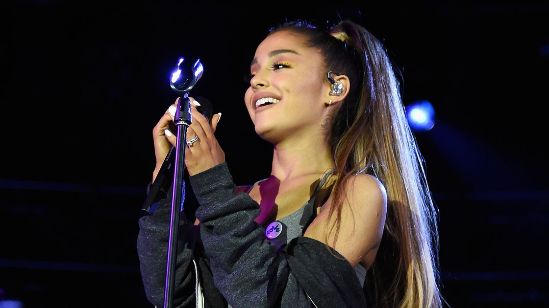 Ariana Grande in Gianni Versace’s famous Fall/Winter 1992 Miss S&M ...