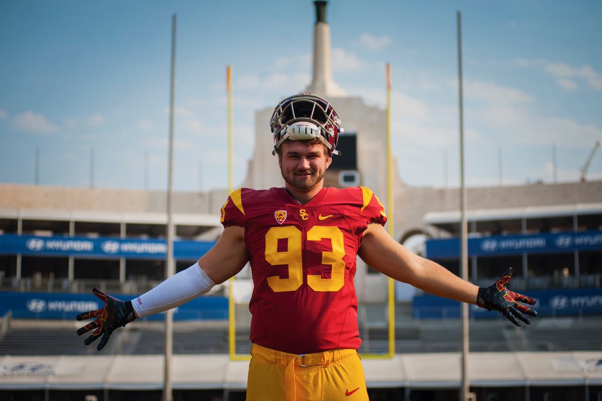 2018 4* JUCO DT Caleb Tremblay commits to USC : r/CFB