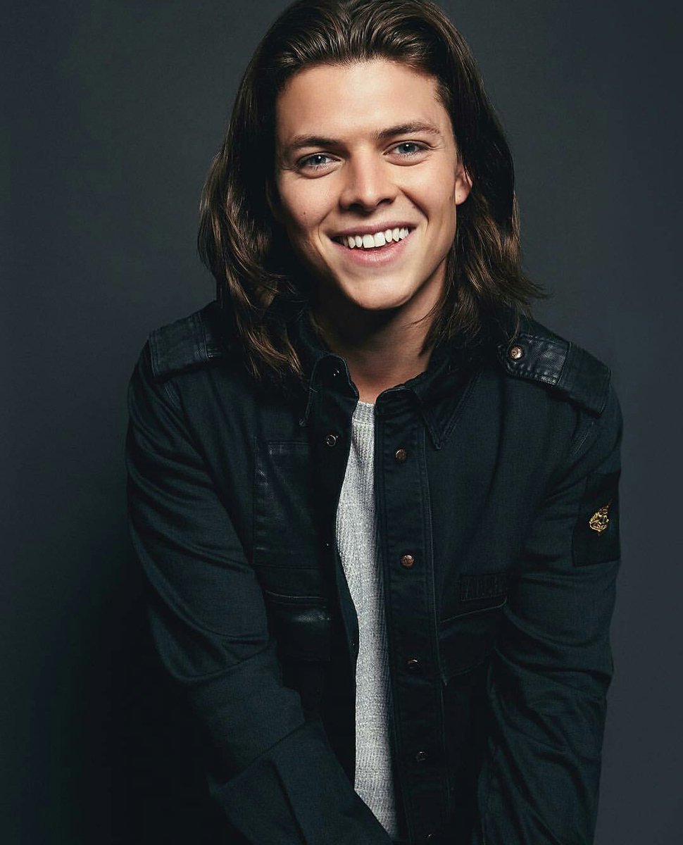 Pin di Mazikeen su Alex Høgh Andersen and Vikings Cast. | Ragazze, Attori