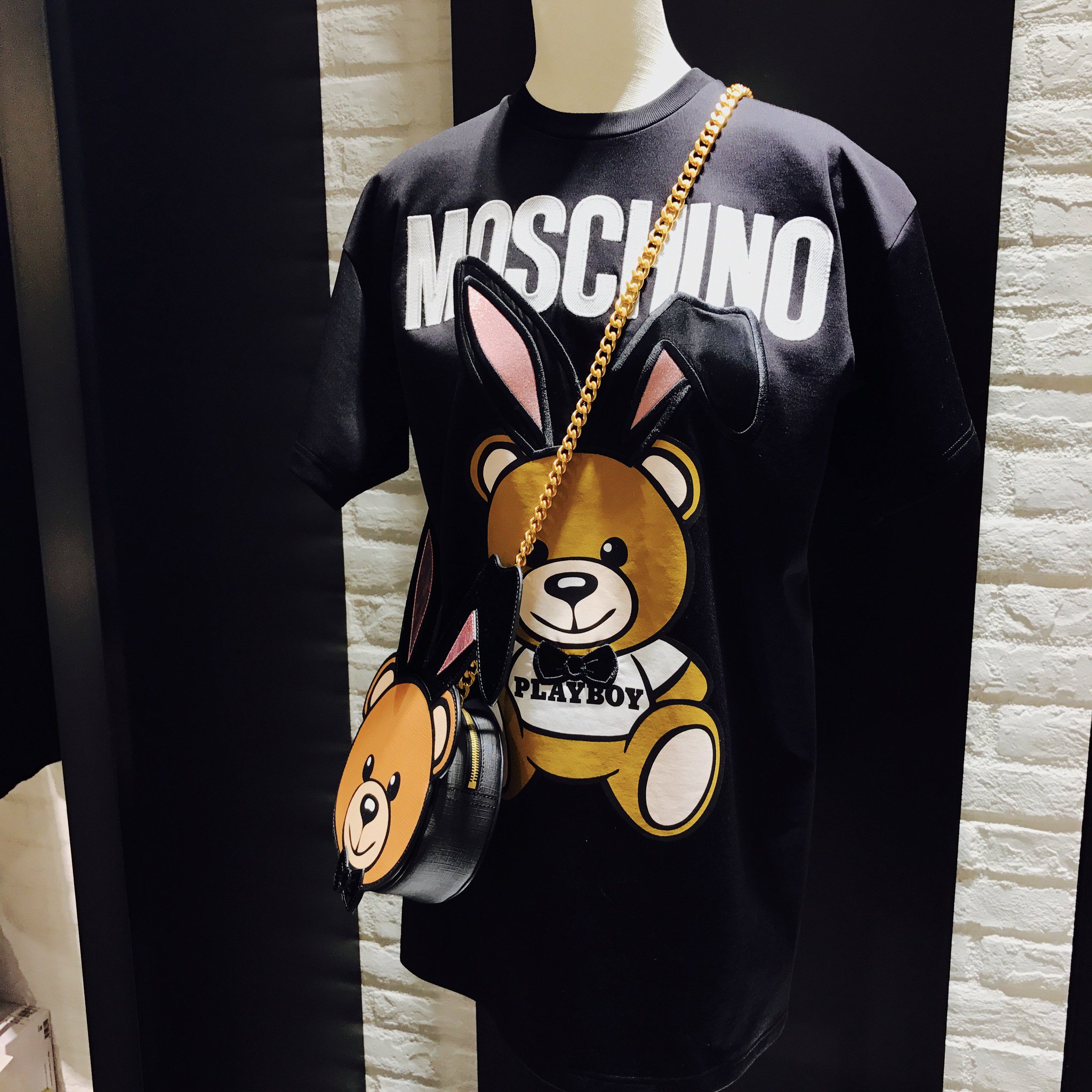 HANKYU.MODE on Twitter: "MOSCHINO PRE SPRING 2018 COLLECTION 2018年春夏コレクションが登場 3階 モード #Hankyu # ...