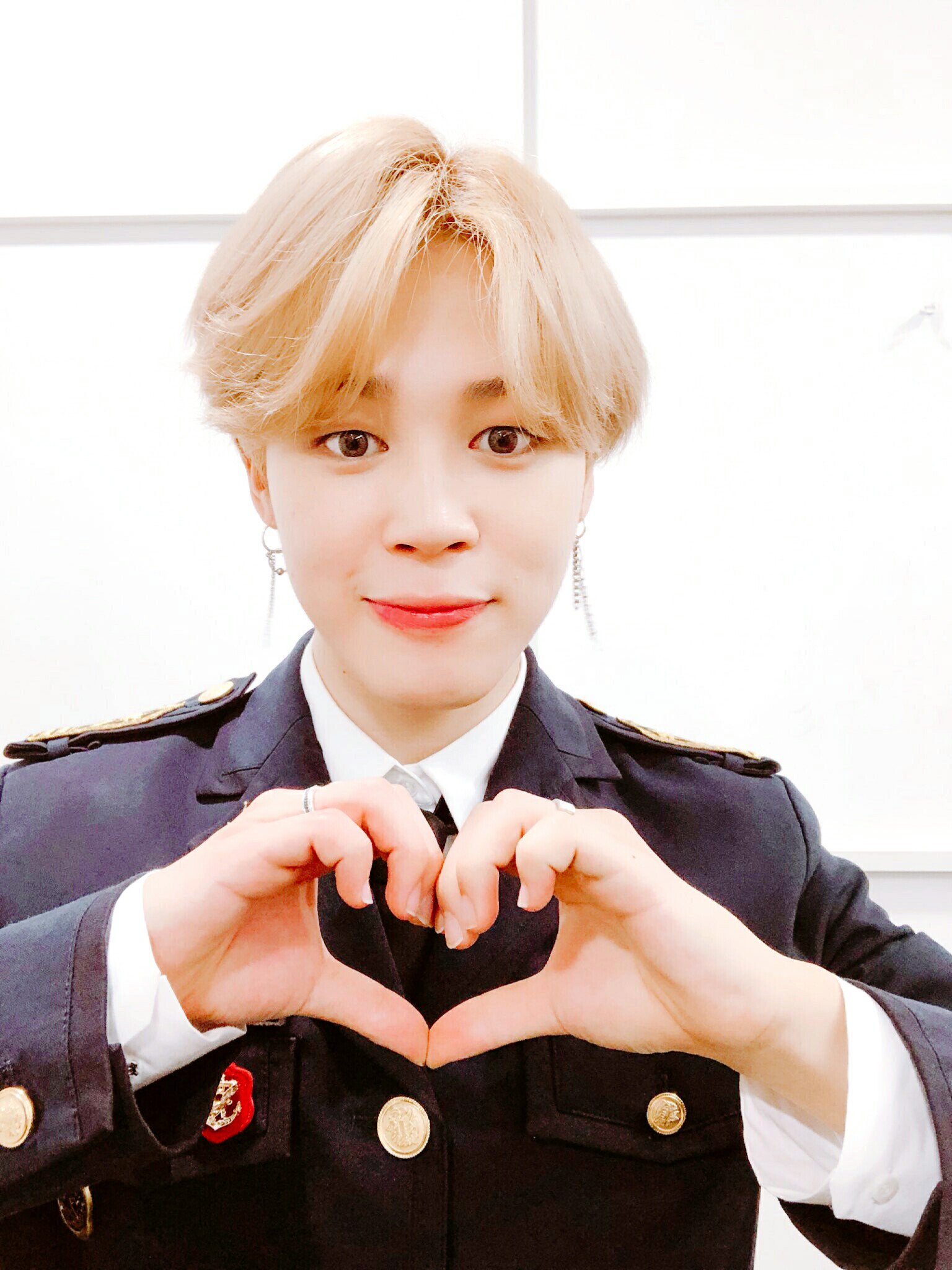 지 미 On Twitter [보정and배경화면] 구오즈알럽 저장시 Rt 지민 Jimin 망개지민 구오즈 방탄