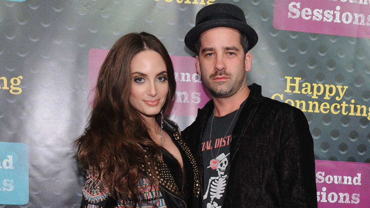 Alexa Ray Joel is engaged! You've got to see her stunning, *massive ...