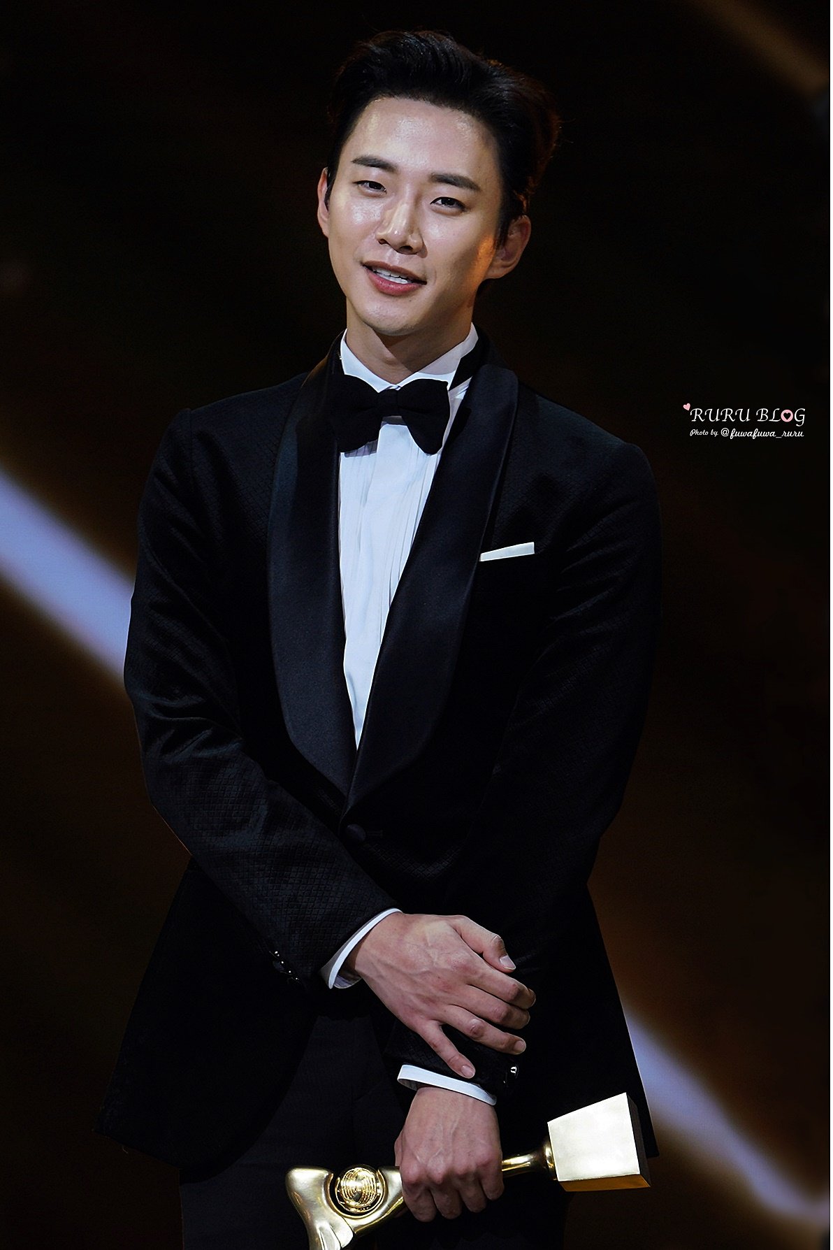 𝑅𝑈𝑅𝑈♡ on Twitter: "180101 2017KBS연기대상 준호 HQ(3) #이준호 #남궁민 #JUNHO #서율 #연기대상 #KBS演技大賞 ...