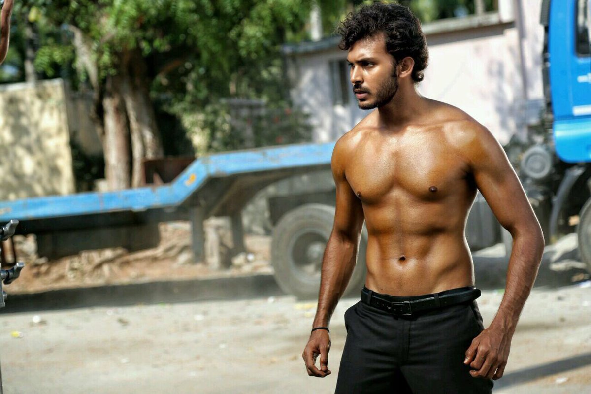 Kannada Actor Vijay Six Pack