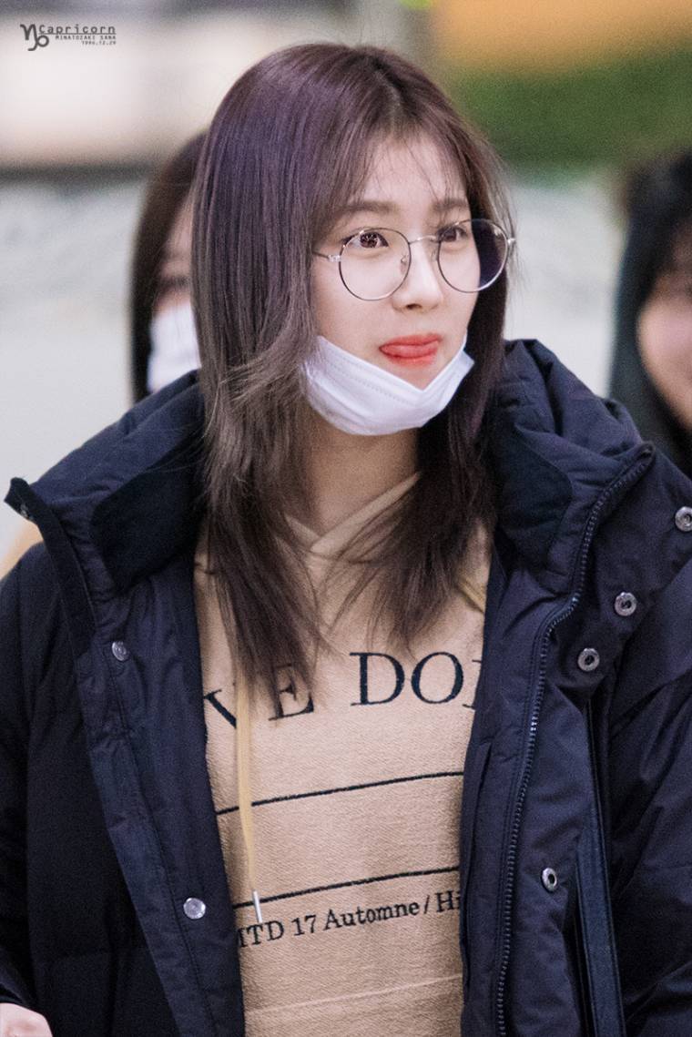 180104 GMP 입국 사나 https://t.co/DiDlyOL5wa 김효정 @tcdsmsi92skvpcy